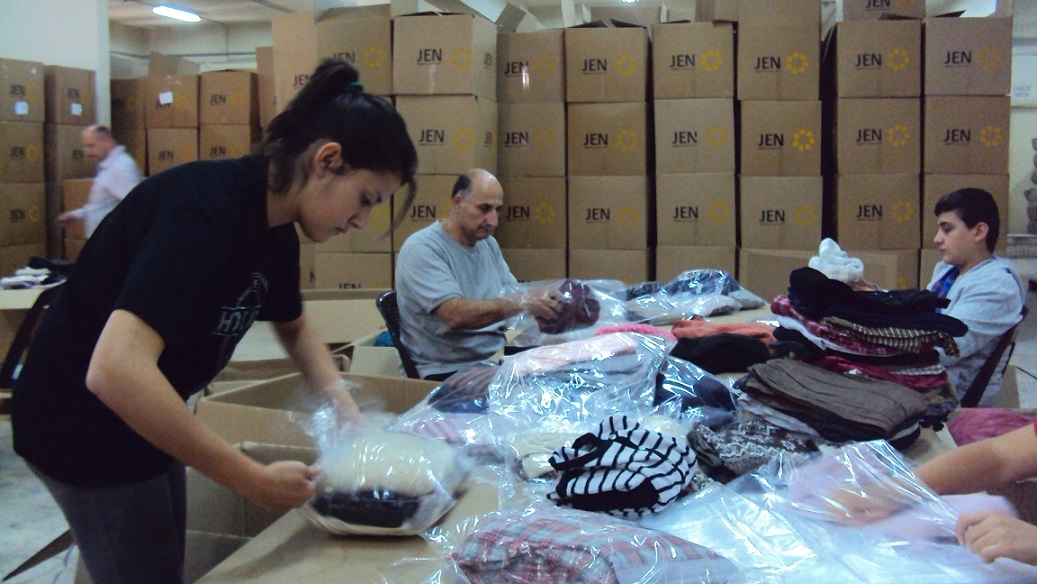 Winter Clothes Packages for Syrian families displaced by conflict | 特定非 ...